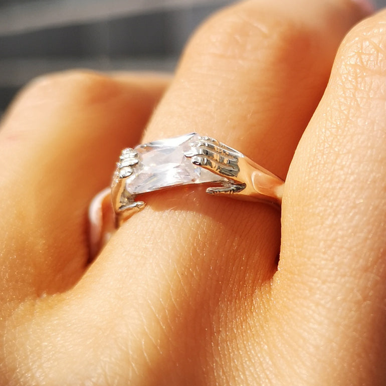 Outlet | Scream Pretty